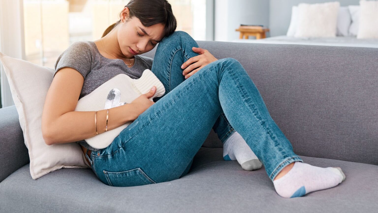 What’s the Difference Between Mild and Severe PCOS Symptoms - Simplyseven